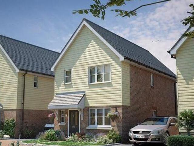 The Woodlands, Sayers Common, 3 Bedroom Detached