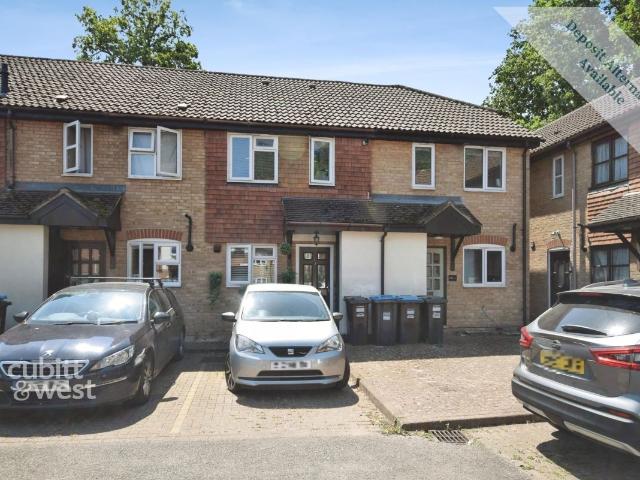 The Woodlands, Smallfield Horley RH6, 2 bed terraced house to rent, £1,600 pcm | PrimeLocation
