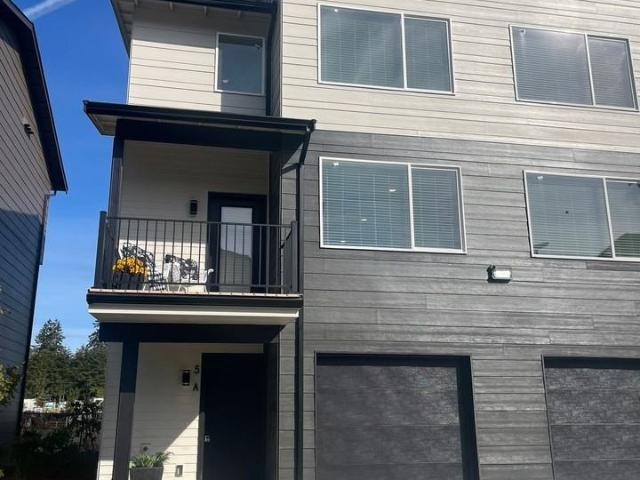 The Woodlands Townhomes 3 Bedroom Home for Rent at 14122 Canyon Rd E, Puyallup, WA 98373