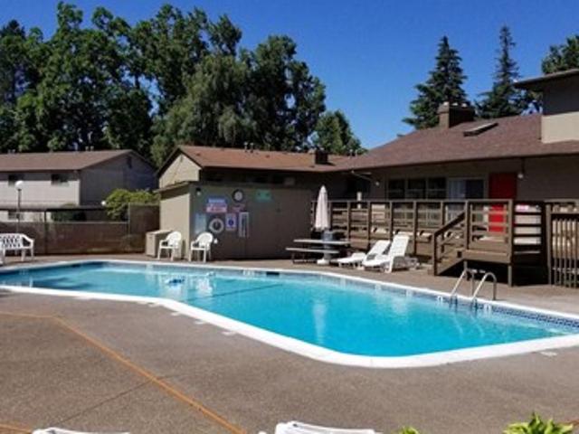 The Woodlands 3x2 Units
