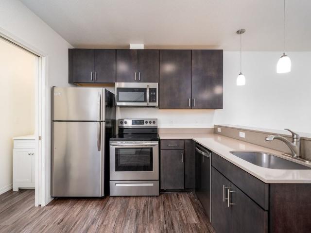 The Woodstock! 2 Bedroom Apartment for Rent at 6006 Se 53rd Ave, Portland, OR 97206 Woodstock