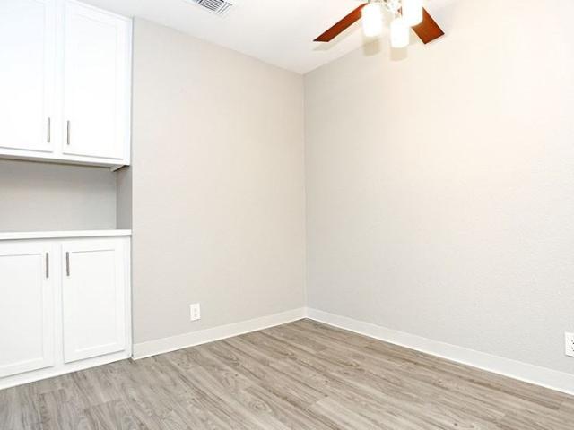 THE WOODS 1 Bedroom Apartment for Rent at 6413 Tupelo Dr, Citrus Heights, CA 95621