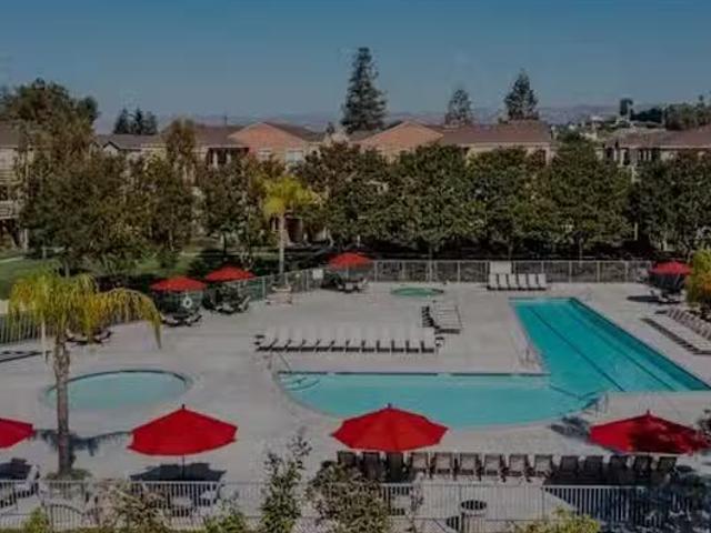 The Woods Apartments, 4500 The Woods Drive, The Woods 2 Bedr.