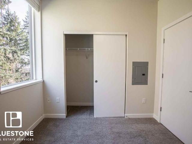 The Woods on Marquam Hill Studio Apartment for Rent at 1311 Sw Gibbs St, Portland, OR 97239 Homestead