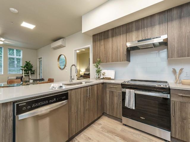 The Woods on Marquam Hill 1 Bedroom Apartment for Rent at 1311 Sw Gibbs St, Portland, OR 97239 Homestead