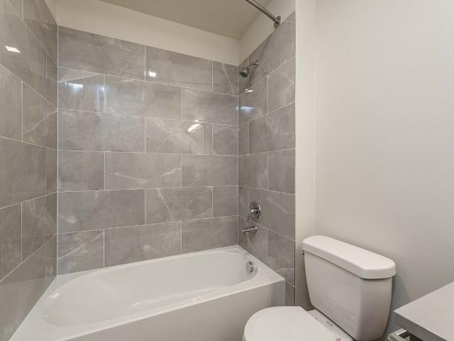 The Woods on Marquam Hill 2 Bedroom Apartment for Rent at 1311 Sw Gibbs St, Portland, OR 97239 Homestead