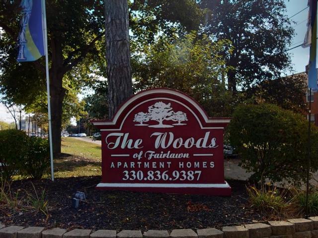 The Woods of Fairlawn 2 Bedroom Apartment for Rent at 17 Manor Road unit A, Akron, OH 44313 Wallhaven