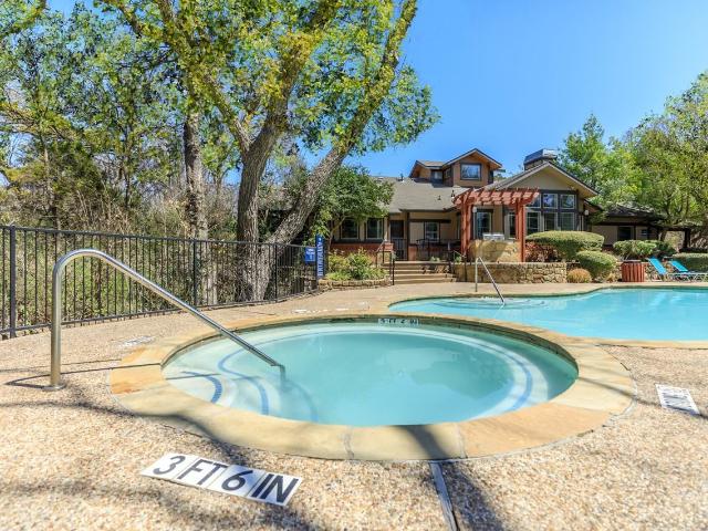 The Woods Of Five Mile Creek 1 Bedroom Apartment for Rent at 6010 S Westmoreland Rd, Dallas, TX 75237 Redbird
