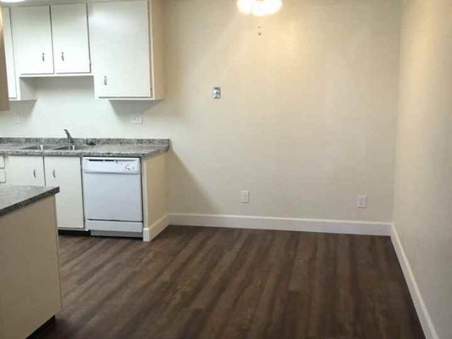 The Woodside 1 Bedroom Apartment for Rent at 3212 E Ashcroft Ave, Fresno, CA 93726