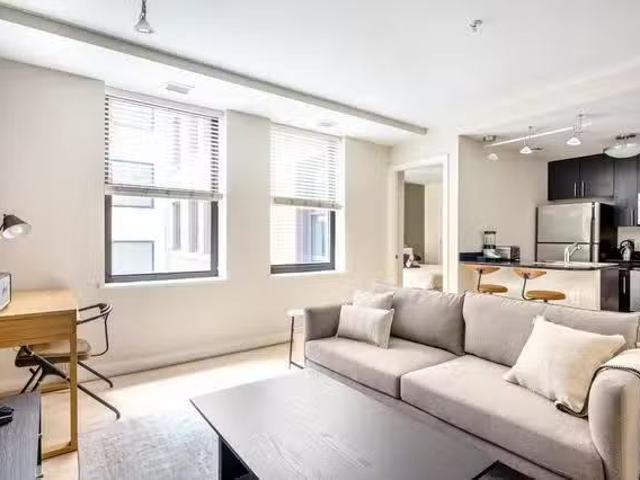 The Woodward, 733 15th St NW, Northwest Washington 1 Bedroom.