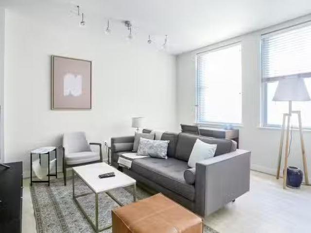 The Woodward, 733 15th St NW, Northwest Washington 1 Bedroom.