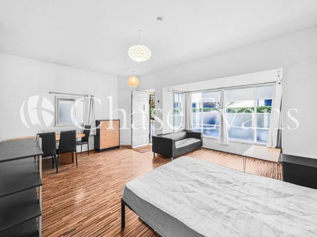 The Water Gardens, Northey Street. Studio to rent £1,517 pcm £350 pw