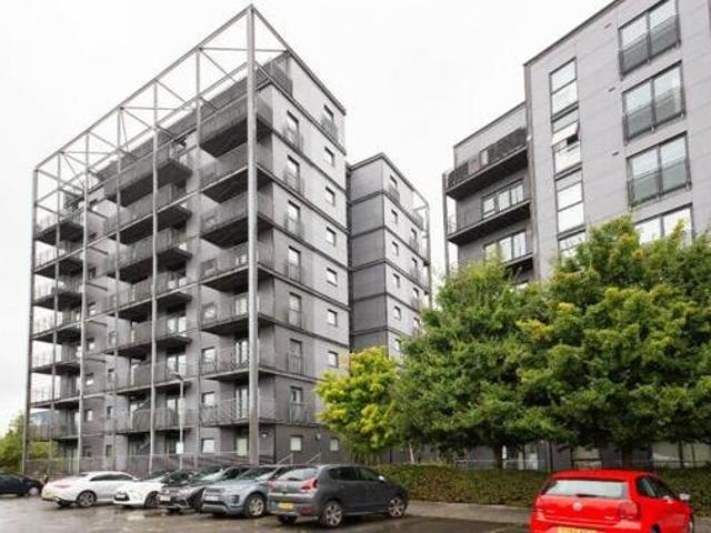 The Waterfront, Manchester, 2 Bedroom Flat
