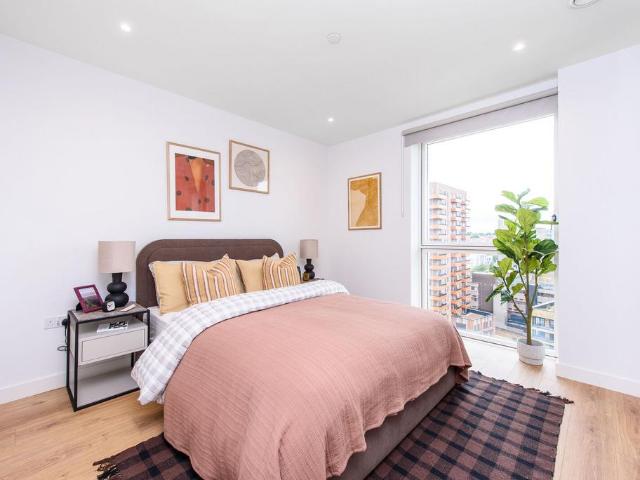 The Watermint, Hendon, London, NW9 1 bed flat to rent £1,925 pcm £444 pw