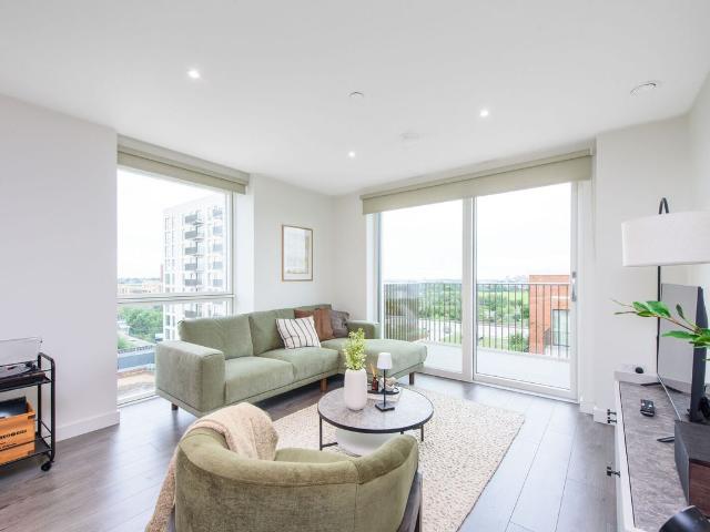 The Watermint, Hendon, London NW9, 3 bed flat to rent, £2,775 pcm | PrimeLocation