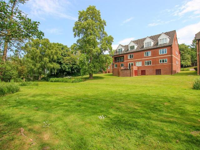 The Waterside, Hellesdon, Norwich NR6, 2 bed flat to rent, £1,200 pcm | PrimeLocation