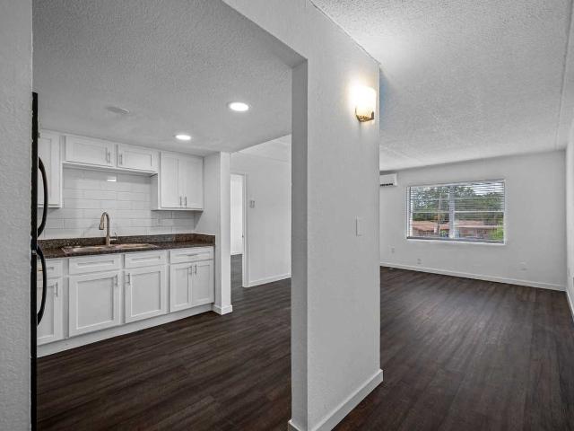 The Wave Apartments 1 Bedroom Apartment for Rent at 14350 Hensel Ln, University, FL 33613 Cross Fletcher