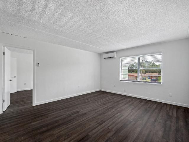 The Wave Apartments 1 Bedroom Apartment for Rent at 14350 Hensel Ln, University, FL 33613 Cross Fletcher