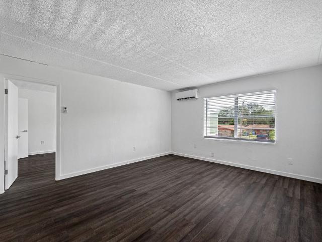 The Wave Apartments 1 Bedroom Apartment for Rent at 14350 Hensel Ln, University, FL 33613 Cross Fletcher
