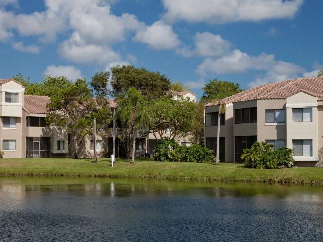 The Waves Apartments 2 Bedroom Apartment for Rent at 9000 Nw 9th St, Plantation, FL 33324