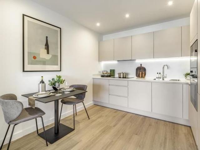 The Waypoint, Maidenhead SL6, 1 bed flat to rent, £1,695 pcm | PrimeLocation