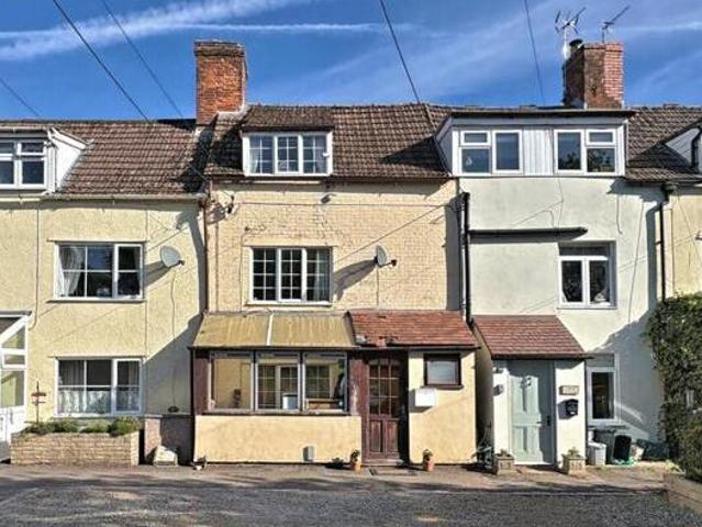 The Walk, Kingswood, 2 Bedroom Terraced