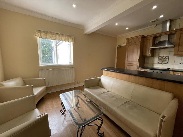 The Walk, Roath, Cardiff CF24, 2 bed flat to rent, £1,150 pcm | PrimeLocation