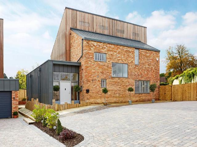 The Walled Garden Trulls Hatch. 6 bed detached house to rent £4,900 pcm £1,131 pw