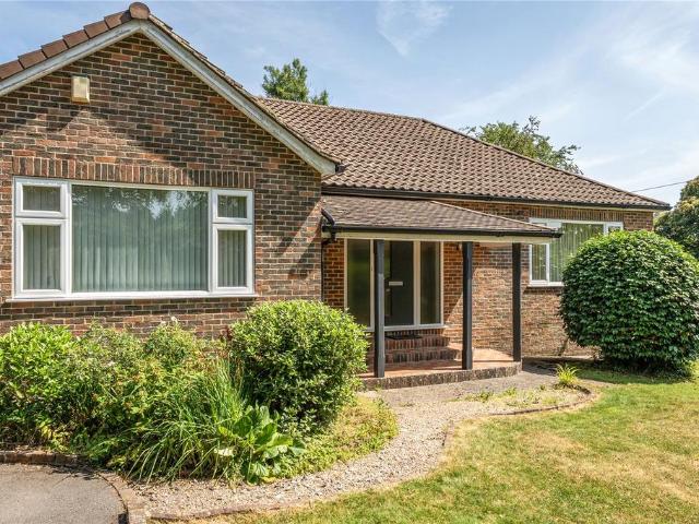 Nevern, The Warren, Mayfield 3 bed bungalow to rent £2,150 pcm £496 pw