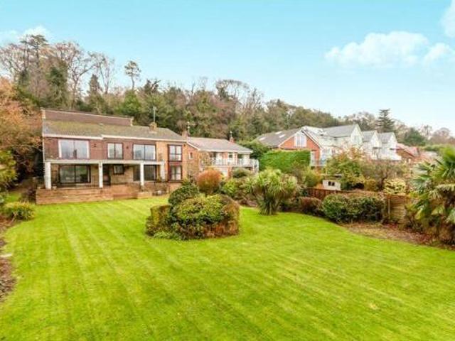 The Warren, Caversham, 4 Bedroom Detached