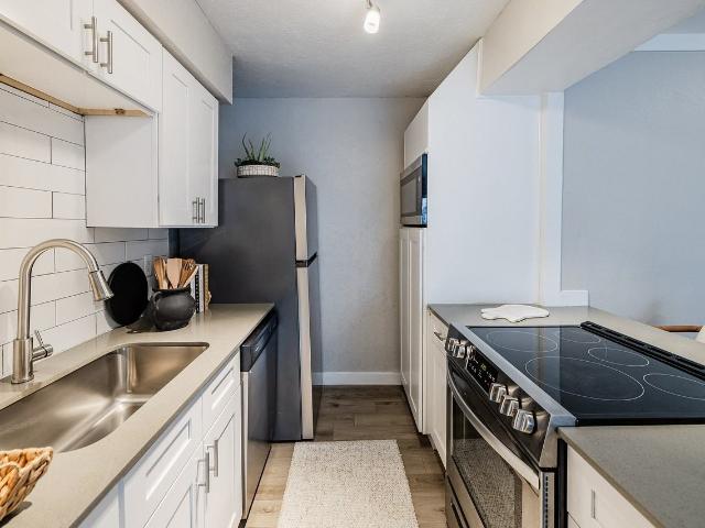 The Washington Apartment Homes 1 Bedroom Apartment for Rent at 707 Washington Dr, Arlington, TX 76011