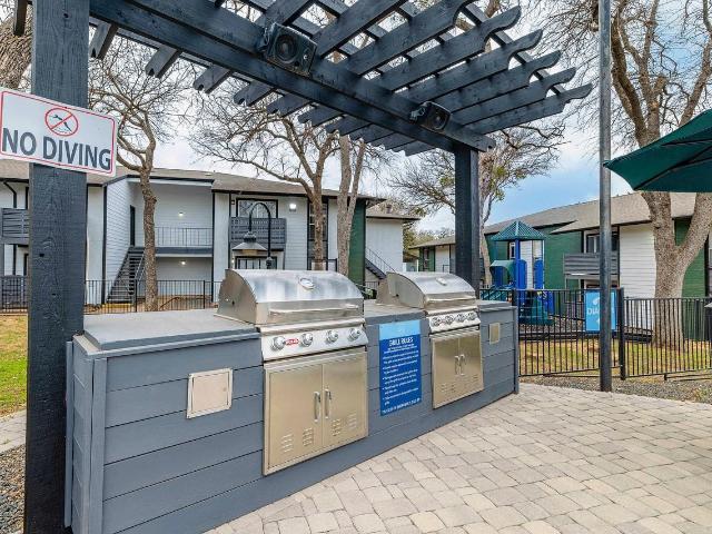 The Washington Apartment Homes 2 Bedroom Apartment for Rent at 707 Washington Dr, Arlington, TX 76011