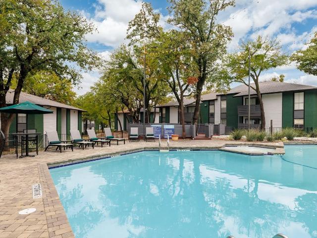 The Washington Apartment Homes 2 Bedroom Apartment for Rent at 707 Washington Dr, Arlington, TX 76011