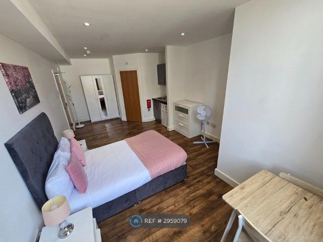 The Webberley, Stoke On Trent ST1, Studio to rent, £620 pcm | PrimeLocation