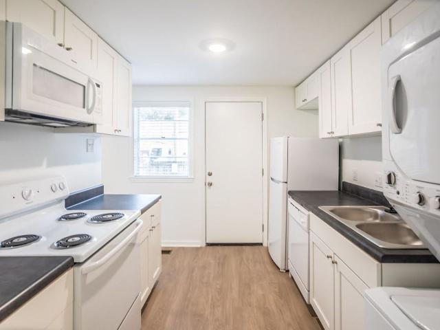 The Wendell 2 Bedroom Apartment for Rent at 2038 Southern Ave, Memphis, TN 38114 Cooper Young