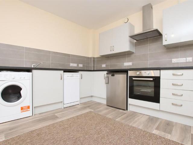 The Weston, 1 Newbridge Road, Bath BA1 2 bed flat to rent £1,800 pcm £415 pw