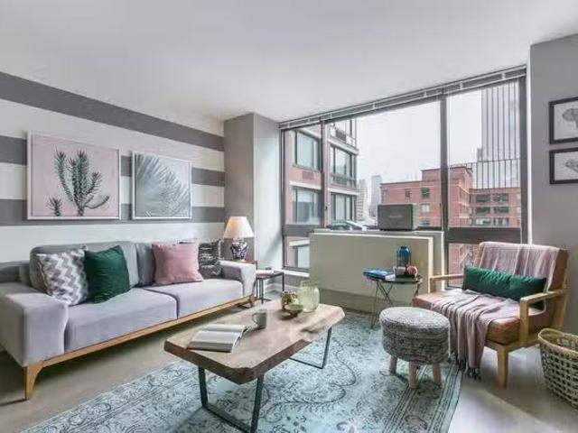 The Westport, 500 W 56th St, Hell's Kitchen 1 Bedroom 1 Bath