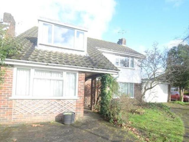 The Wicket, Addington Village, 3 Bedroom Detached