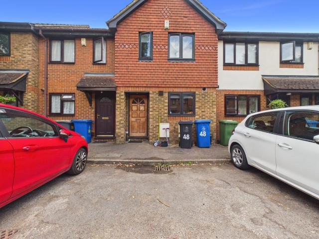 The Wickets, Maidenhead, Berkshire SL6, 2 bed property to rent, £1,400 pcm | PrimeLocation