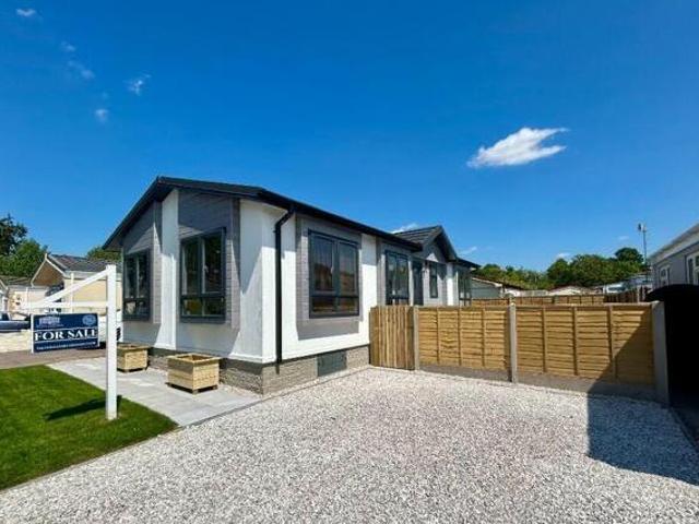 The Wilderness, Wootton Hall, 2 Bedroom Park