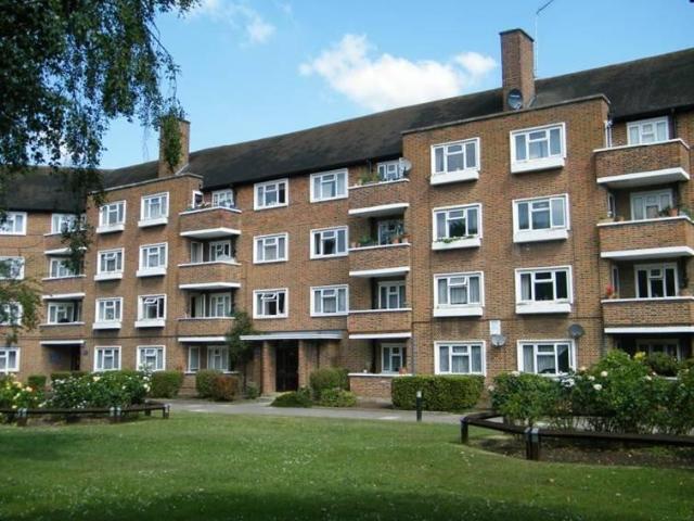 The Willoughbys, East Sheen, London. 1 bed flat to rent £1,995 pcm £460 pw