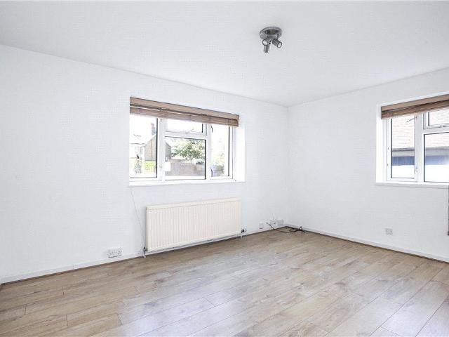 The Willoughbys, East Sheen, SW14 1 bed apartment to rent £1,900 pcm £438 pw