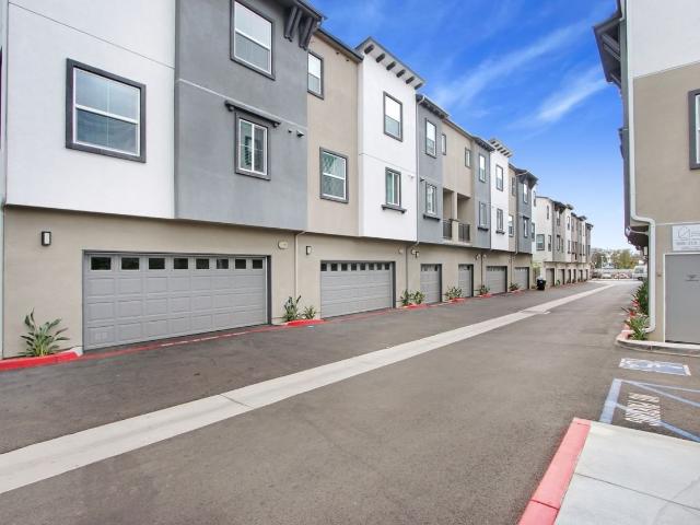 The Willow Townhomes 1 Bedroom Apartment for Rent at 221 N Mountain Ave, Ontario, CA 91762