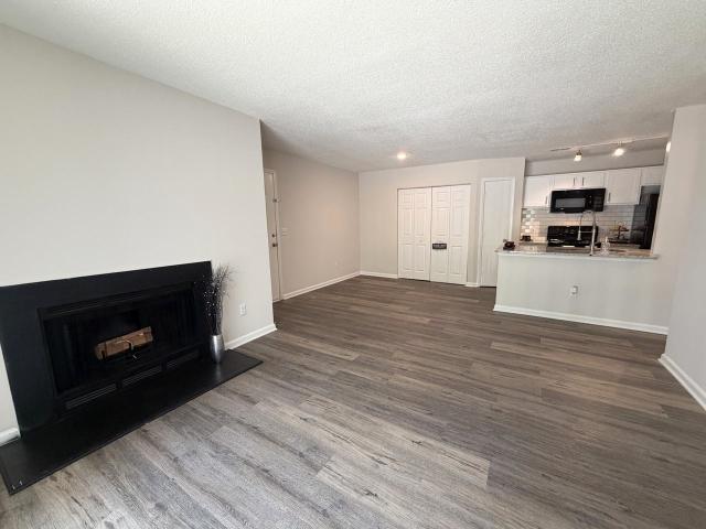 The Willow 1 Bedroom Apartment for Rent at 101 Meadowood St, Greensboro, NC 27409