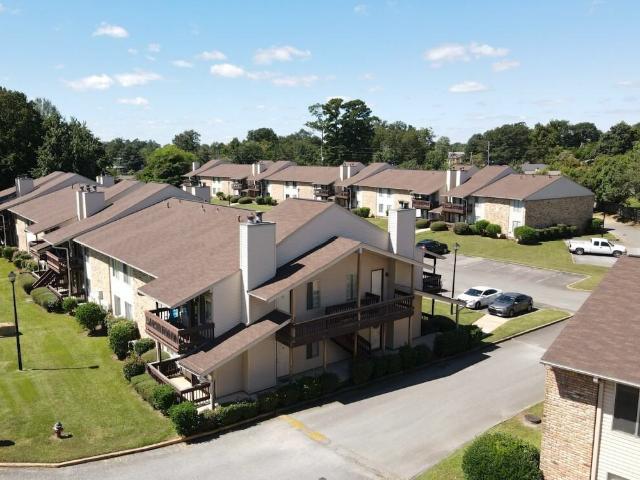 The Willows 2 Bedroom Apartment for Rent at 632 23rd St E, Tuscaloosa, AL 35401