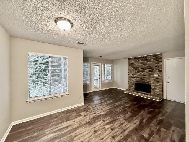 The Willows 2 Bedroom Apartment for Rent at 632 23rd St E, Tuscaloosa, AL 35401
