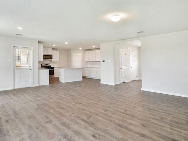 The Willows at Kendall Brook 4 Bedroom Apartment for Rent at 5735 Cool River Way, San Antonio, TX 78244