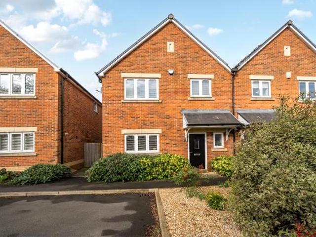 The Willows, Headington, Oxford OX3, 3 bed terraced house to rent, £2,000 pcm | PrimeLocation