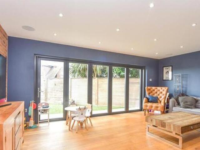 The Willows, Newington, 3 Bedroom Detached