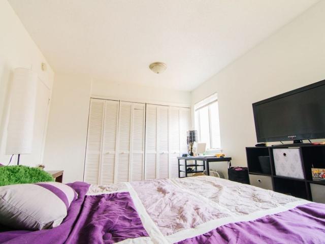 The Willows Sprague and Michigan LLC 2 Bedroom Apartment for Rent at 3301 W Michigan Ave, Kalamazoo, MI 49006 Knollwood